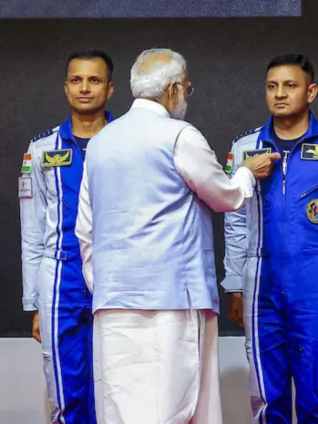 ALL ABOUT ISRO'S ASTRONAUTS FOR GAGANYAAN MISSION - Geographic Book